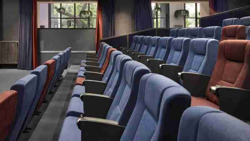 Kino Edison Filmhub v centru Prahy od 1. června opět promítá a zve na ...